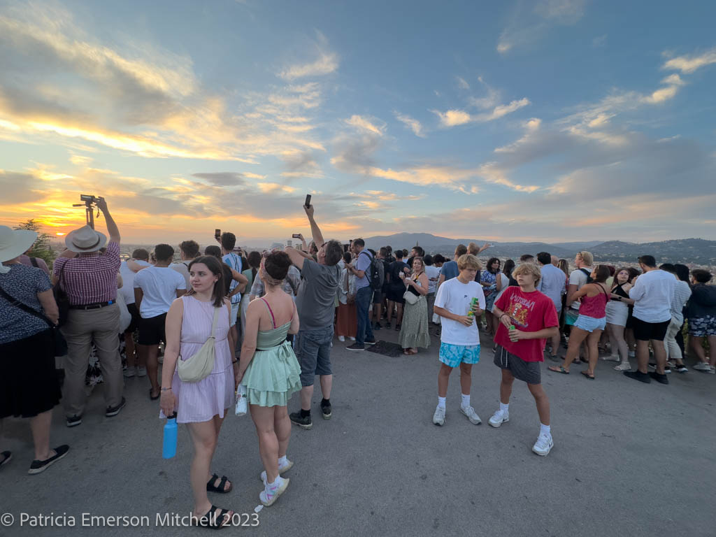 Clean Clothes, Tired People | Traveling Times